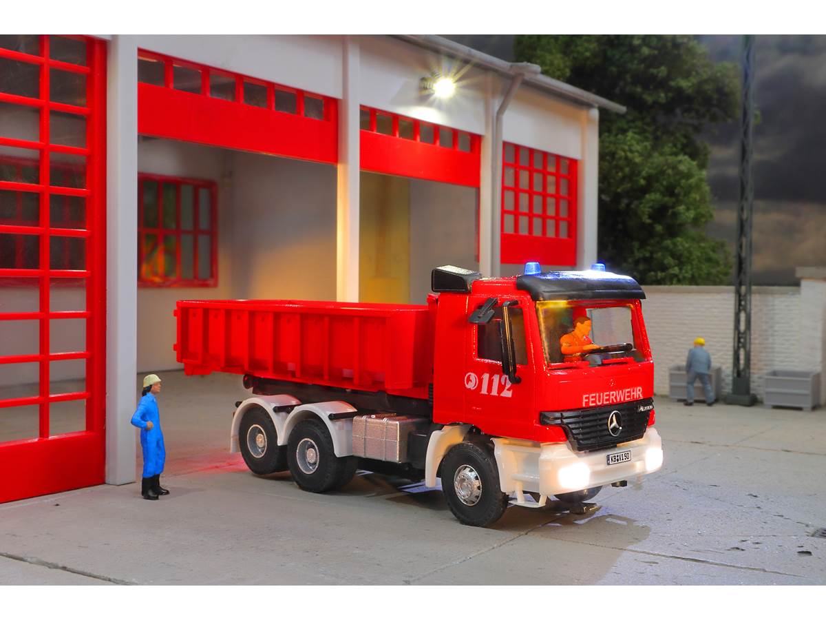 Viessmann H0 THW MB ACTROS 3-achs mit Abrollcontainer undRun - Sonstige